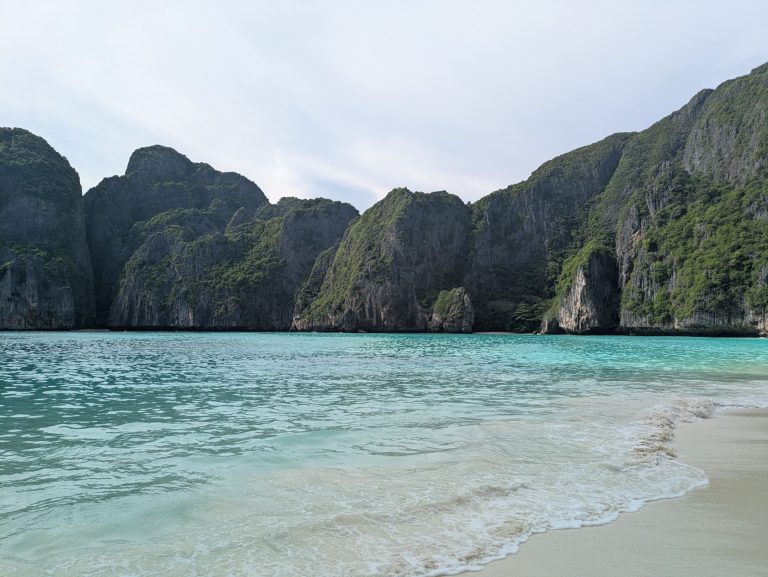 Maya Bay, todo lo que necesitas saber para visitar la playa en 2026
